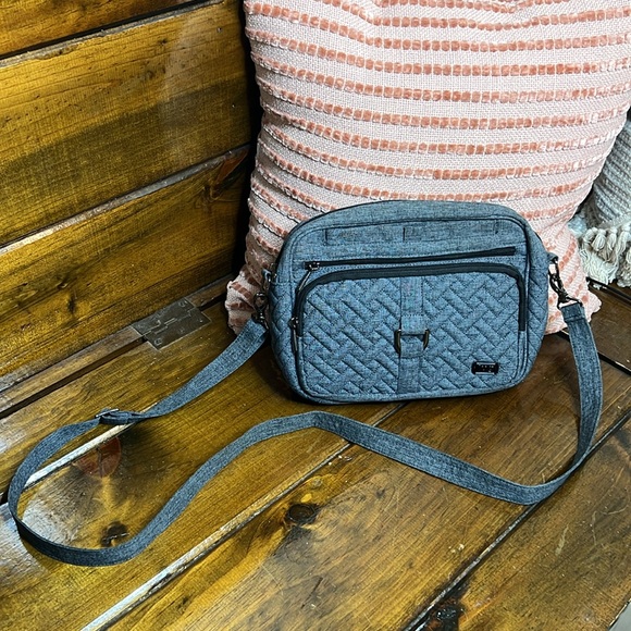 lug | Bags | Lug Rfid Blocking Carousel Xl Crossbody Bag In Heather ...